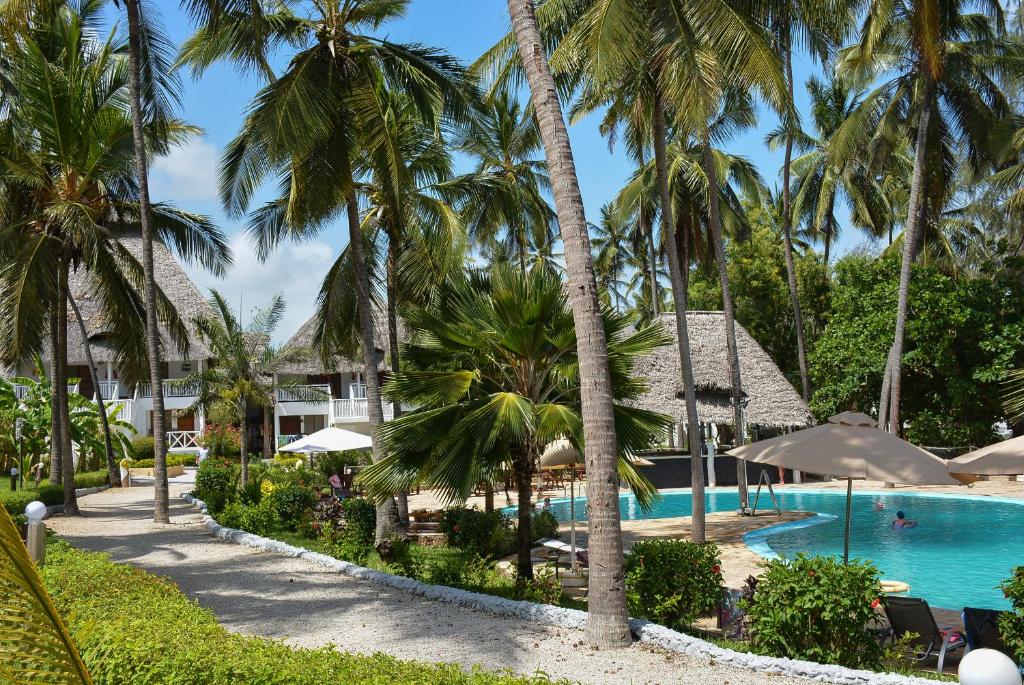 Paradise Beach Resort - jerichosafaris