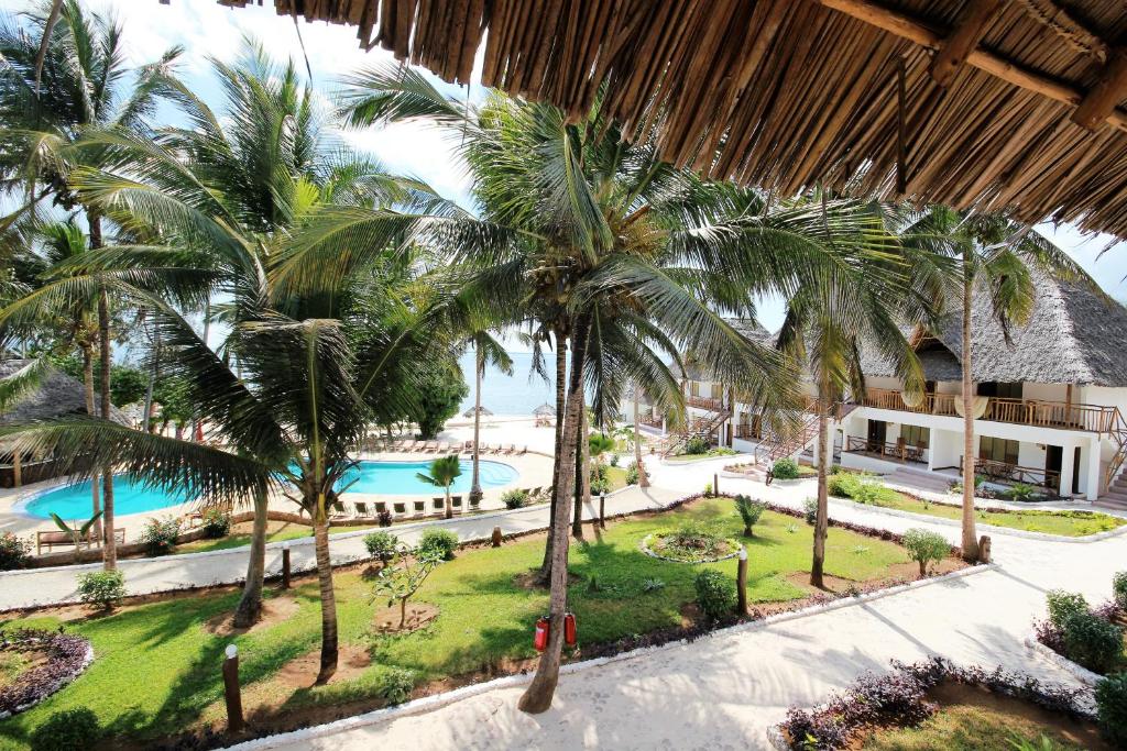 Paradise Beach Resort - jerichosafaris