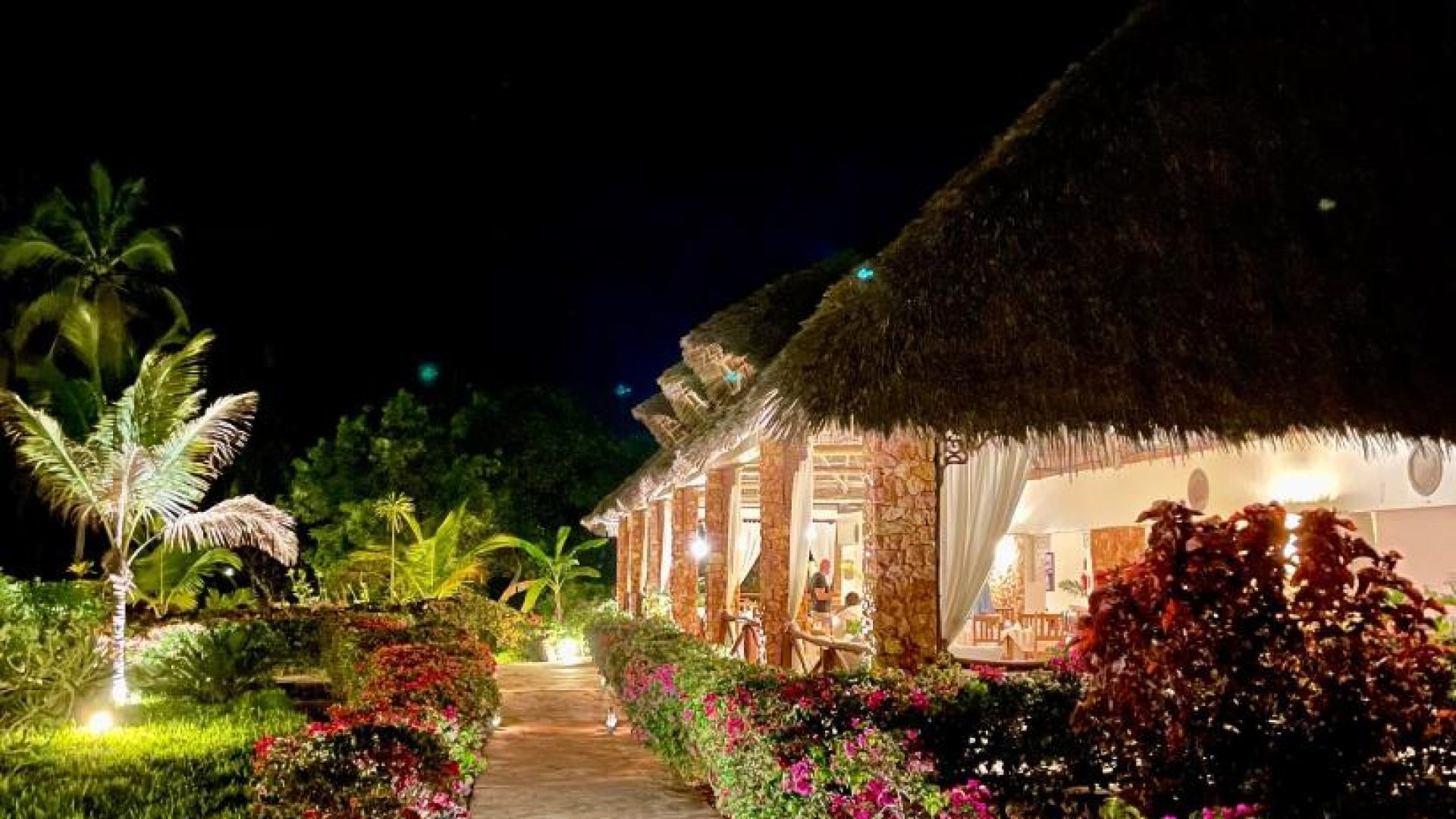 The Sands Beach Resort - jerichosafaris